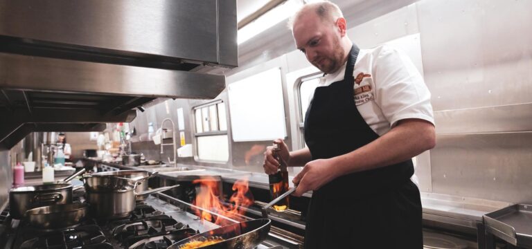 Dining - Steam Dreams